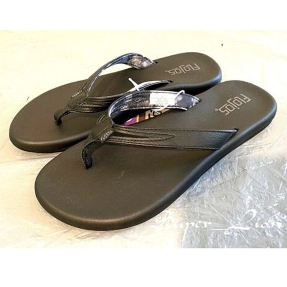 Flojos | Shoes | New Flojos Womens Memory Foam Flip Flop Sandals Black ...